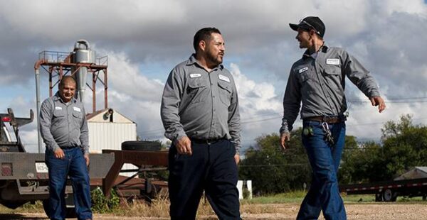 Work Uniforms and Workwear Solutions | UniFirst